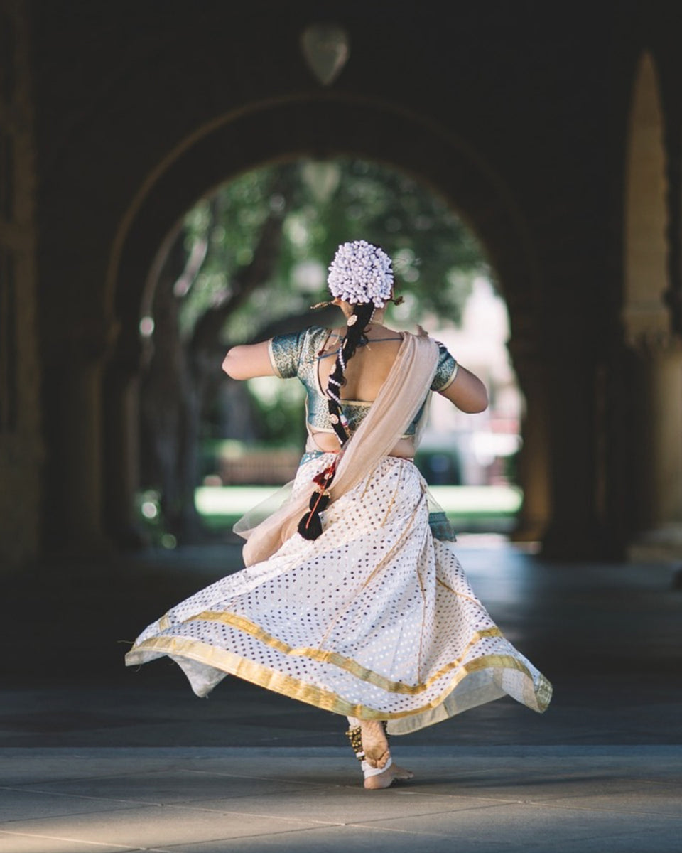 Gypsy Wedding Traditions: Customs and Rituals Explained – Have Dress